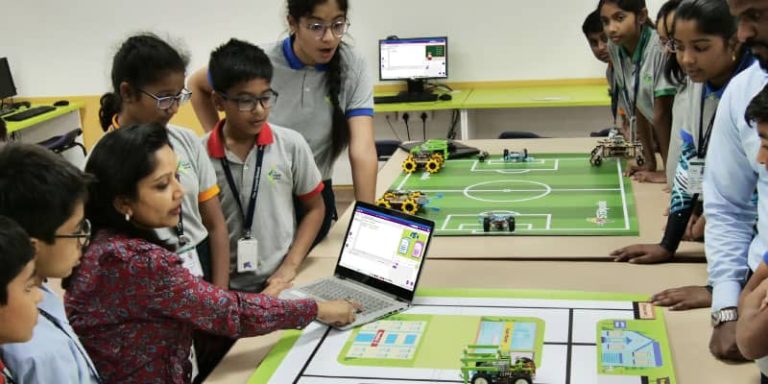 How to Teach Robotics and AI Curriculum in ICSE Schools? - STEMpedia Blog