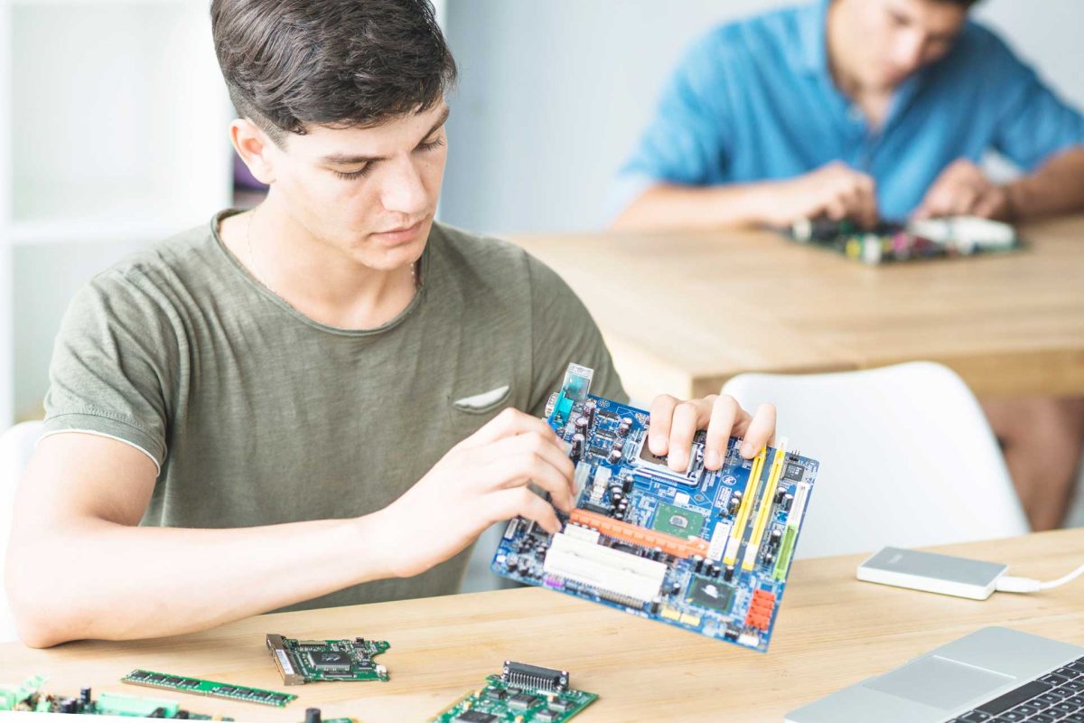 Technology and Education: Using Technology in the Classroom - STEMpedia